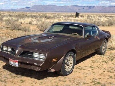1977 Pontiac Firebird Trans Am: The Star of "Smokey and the Bandit ...
